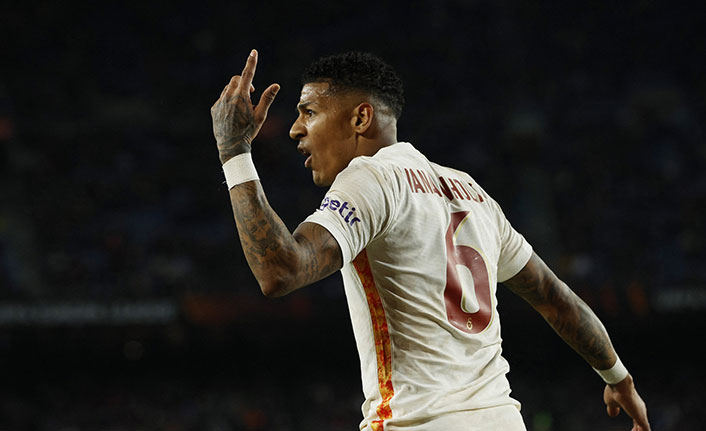 Patrick Van Aanholt: "2024'e kadar olan tüm paramı ve bonusları isterim"